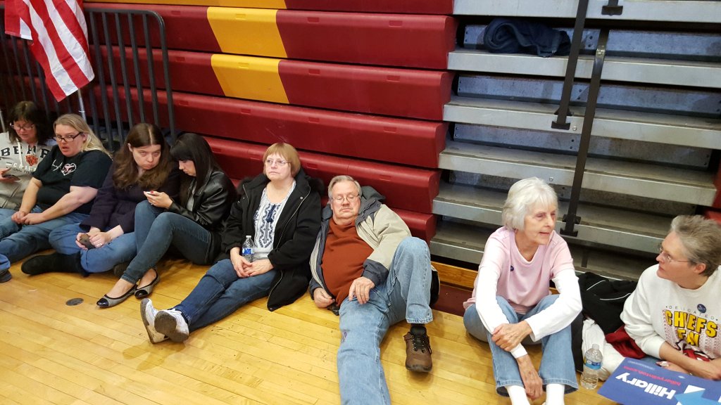 Lethargic Hillary supporters lay on floor at rally - TheAmericanMirror.com