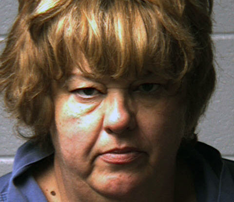 COPS: Woman attacked roommate with used kitty litter ...