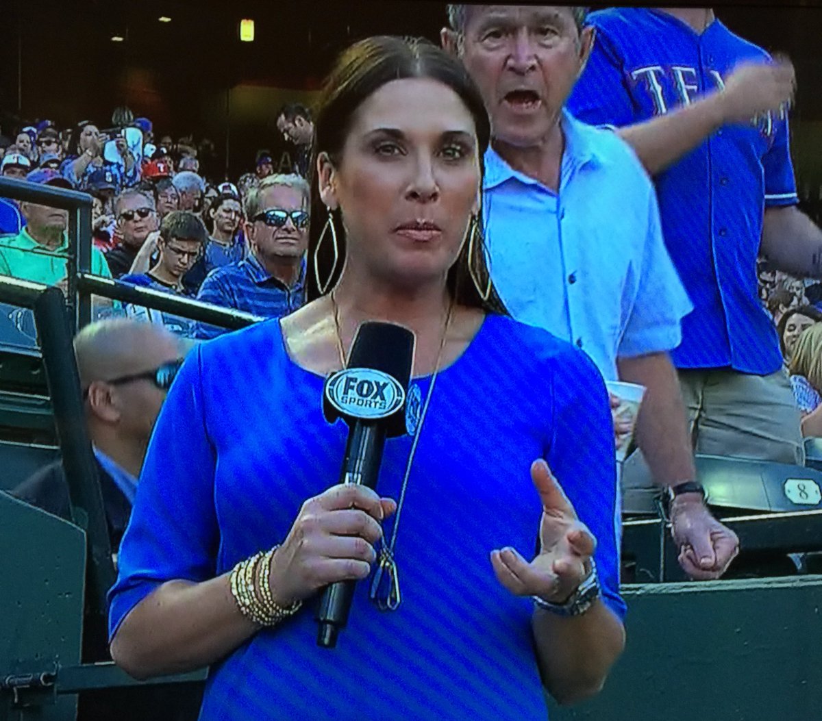 George W. Bush photobombs Fox Sports reporter during live broadcast ...